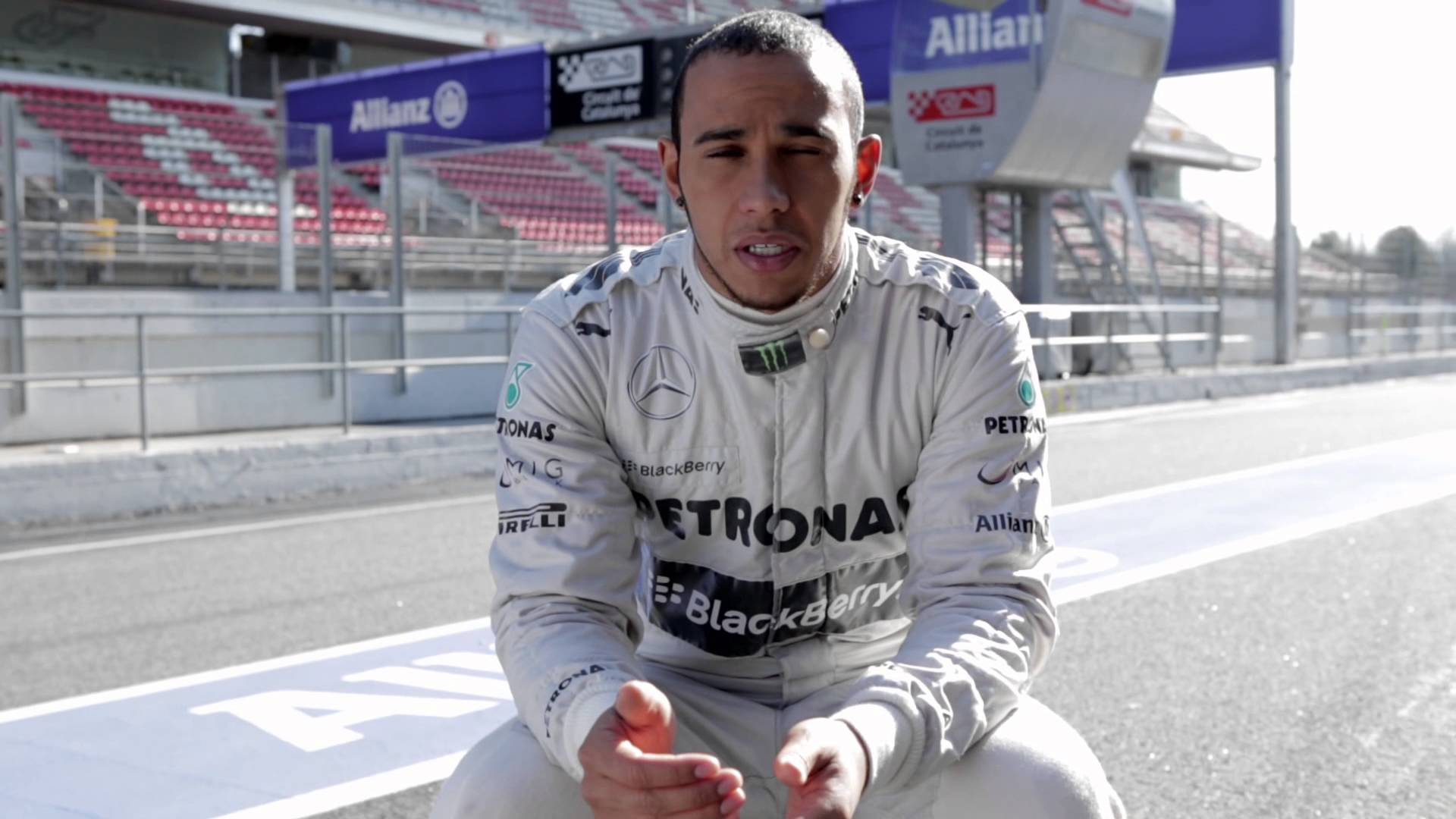2013 F1 tyres explained by Mercedes AMG 2013 F1 tyres explained by Mercedes AMG