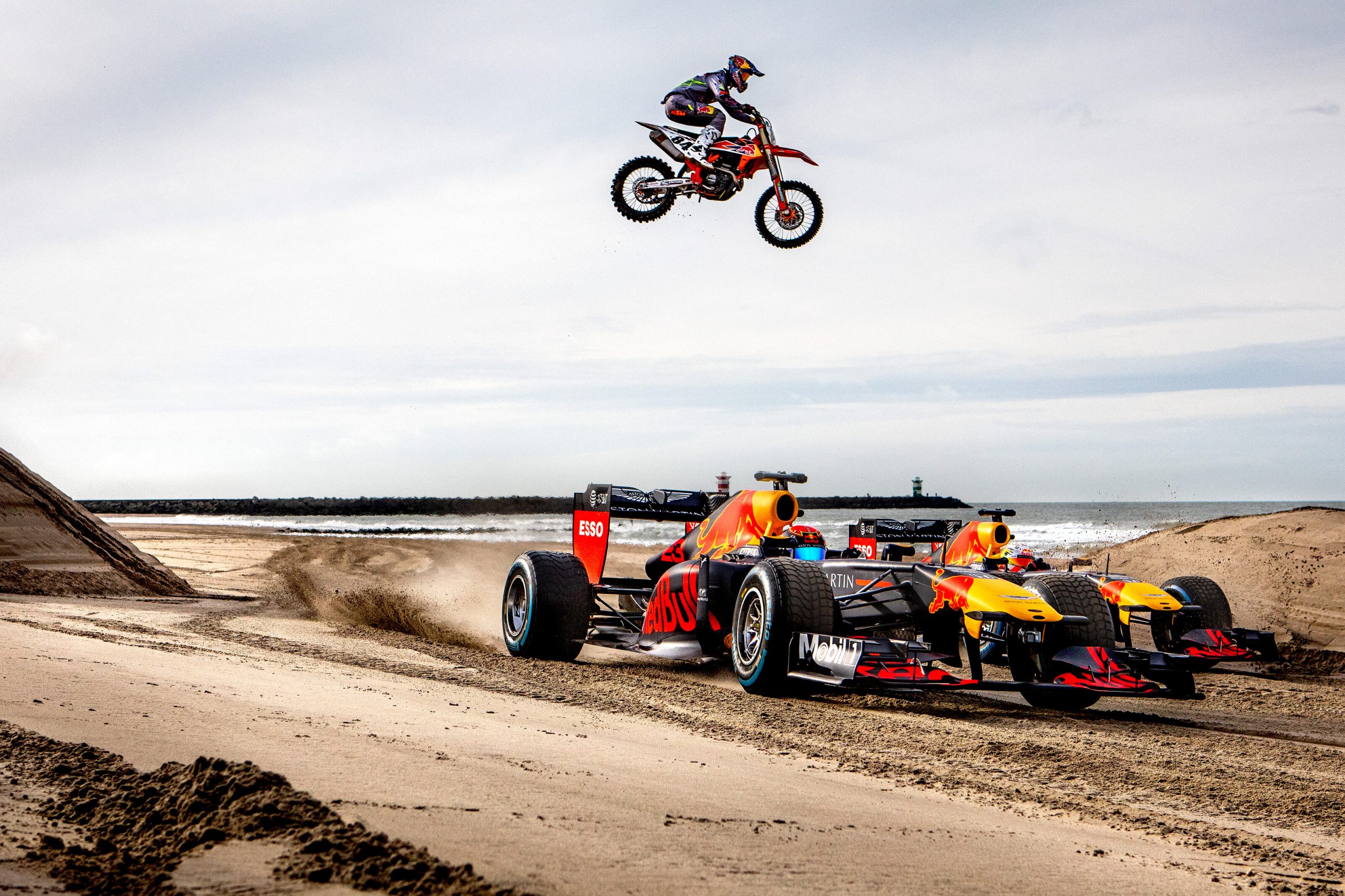 Verstappen takes Albon on Road Trip to Zandvoort Verstappen takes Albon on Road Trip to Zandvoort